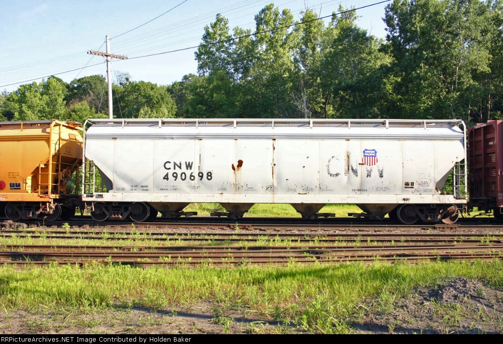CNW 490698